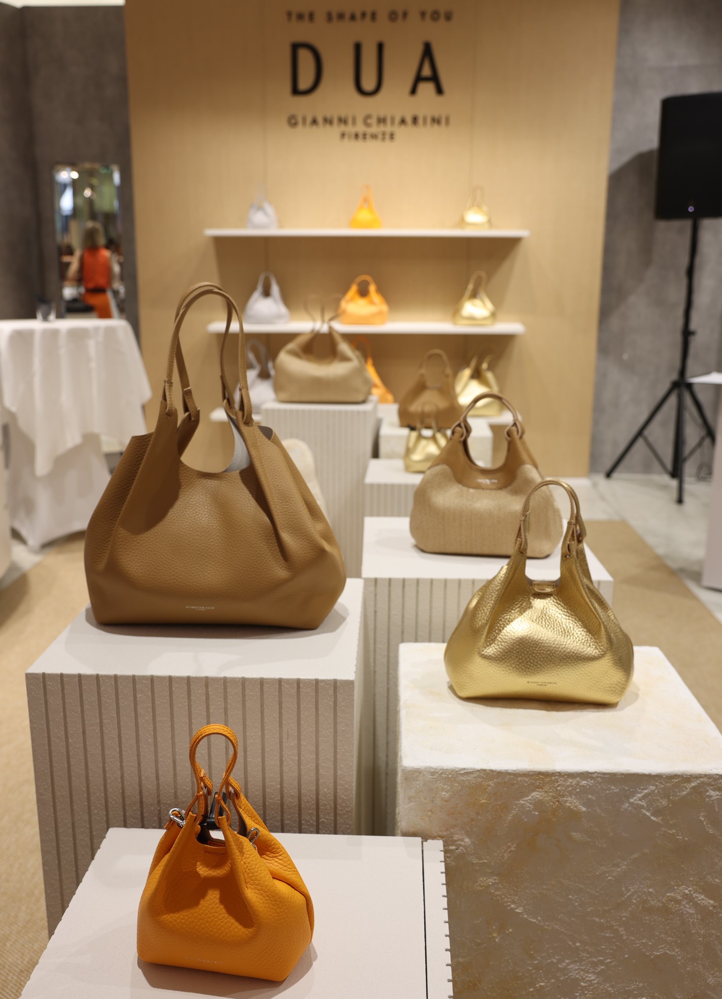 GIANNI CHIARINI FIRENZE POPPT IN WIEN AUF | Shopping Guide