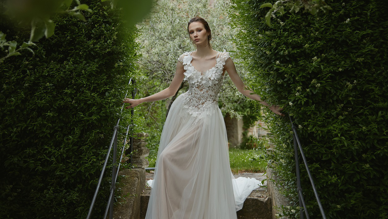 Eine anmutige und elegante Kollektion für die moderne Braut | Shopping ...